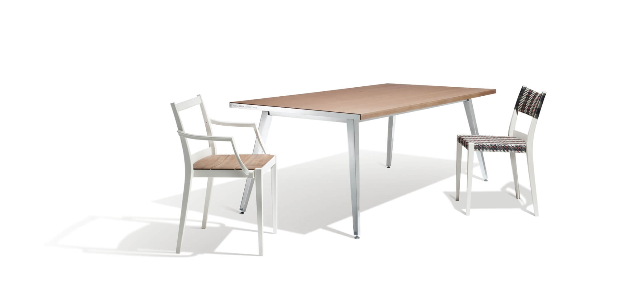 Play with Dedon Table (DEDON)